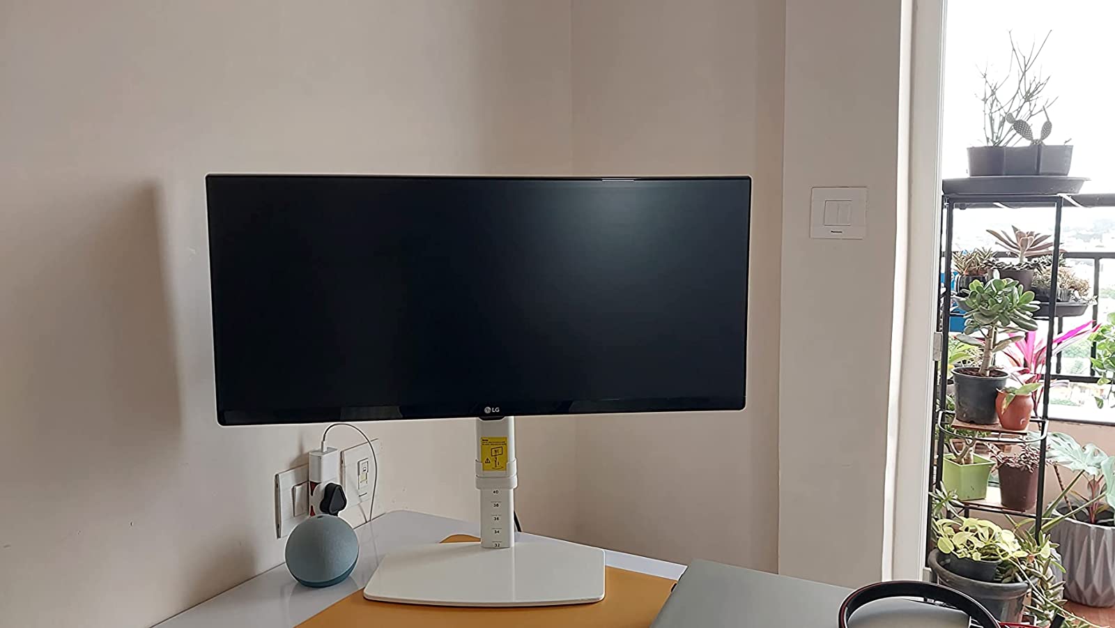 Single Screen Vertical Monitor Stand - Jin Office Solutions