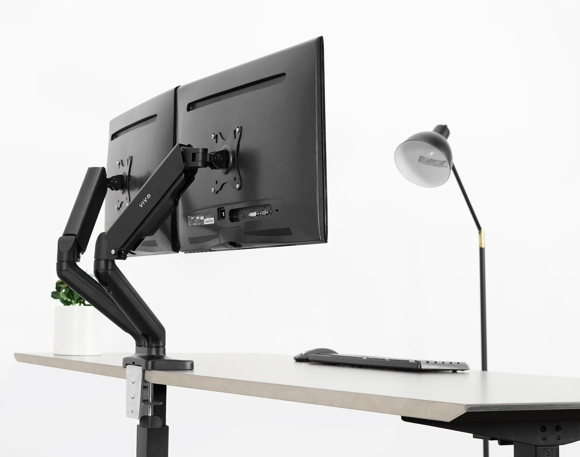 Good Reasons Why You Should Invest in A Monitor Mount