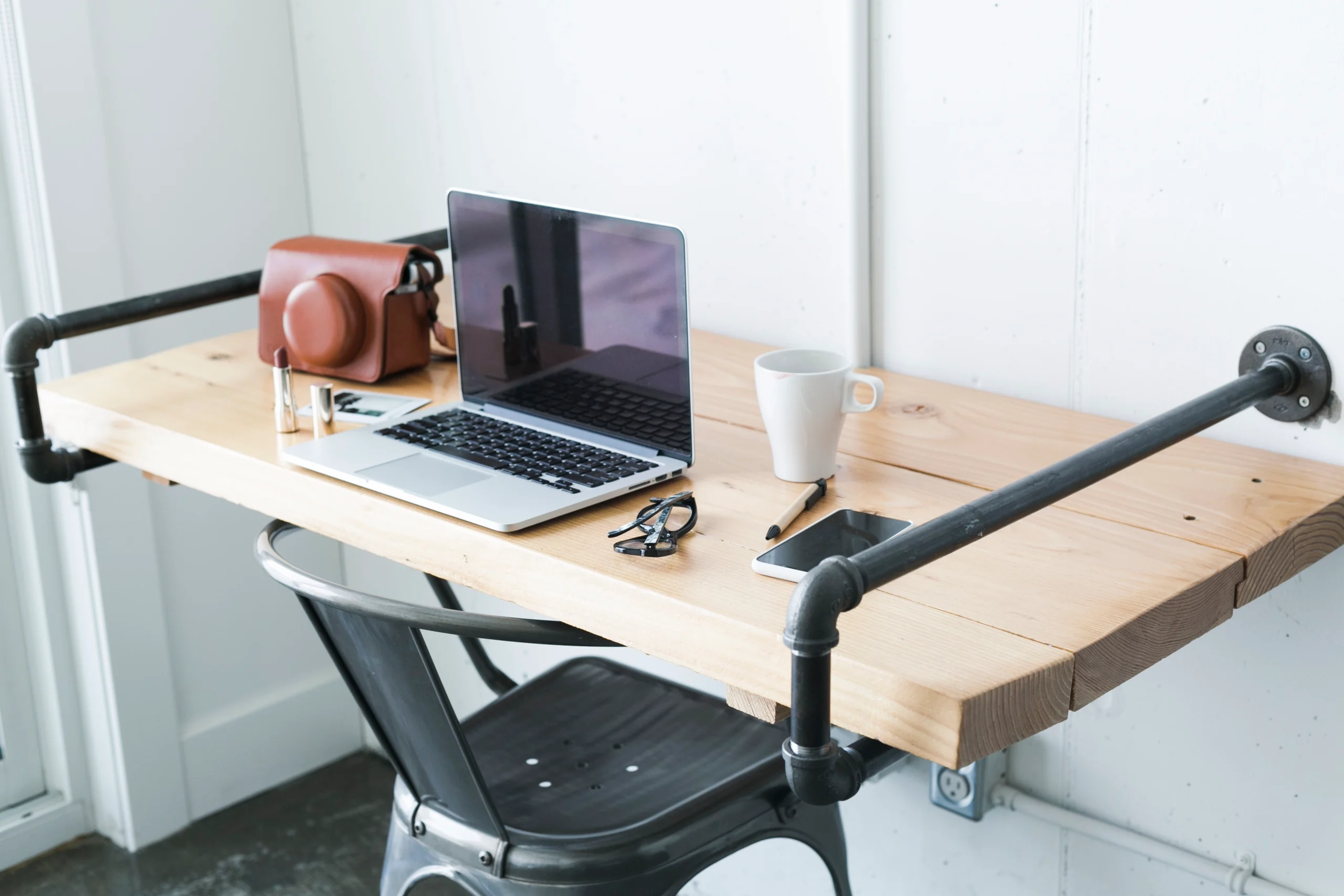 How Adjustable Tables Help Kids Focus & Improve Posture